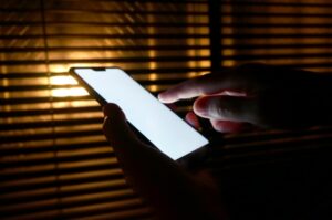 「0800-300-8152」からの着信は要注意！知らぬ間に狙われる個人情報と撃退法 | idea & life